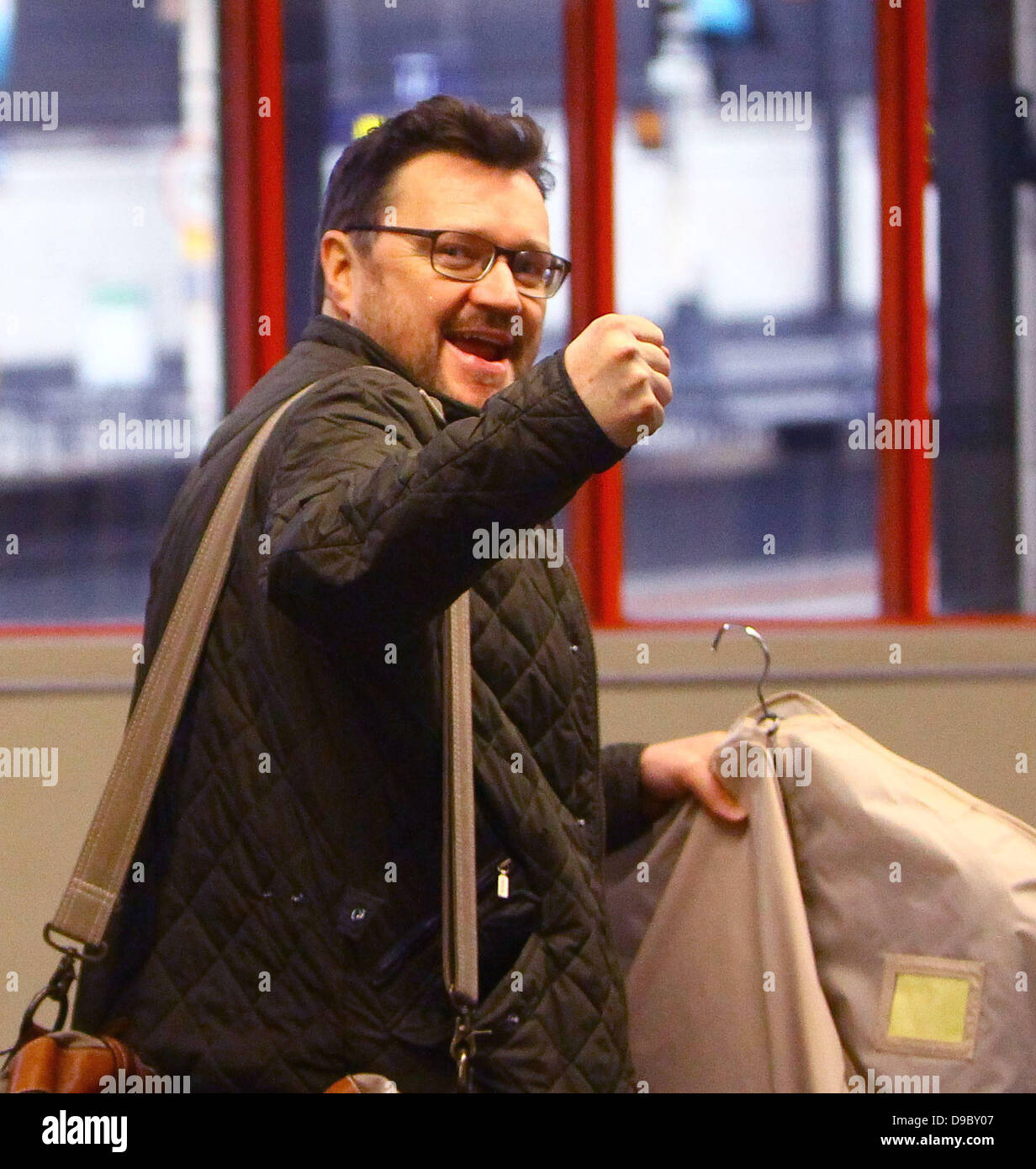 Ian Puleston-Davies The cast of Coronation Street arrive at Euston ...