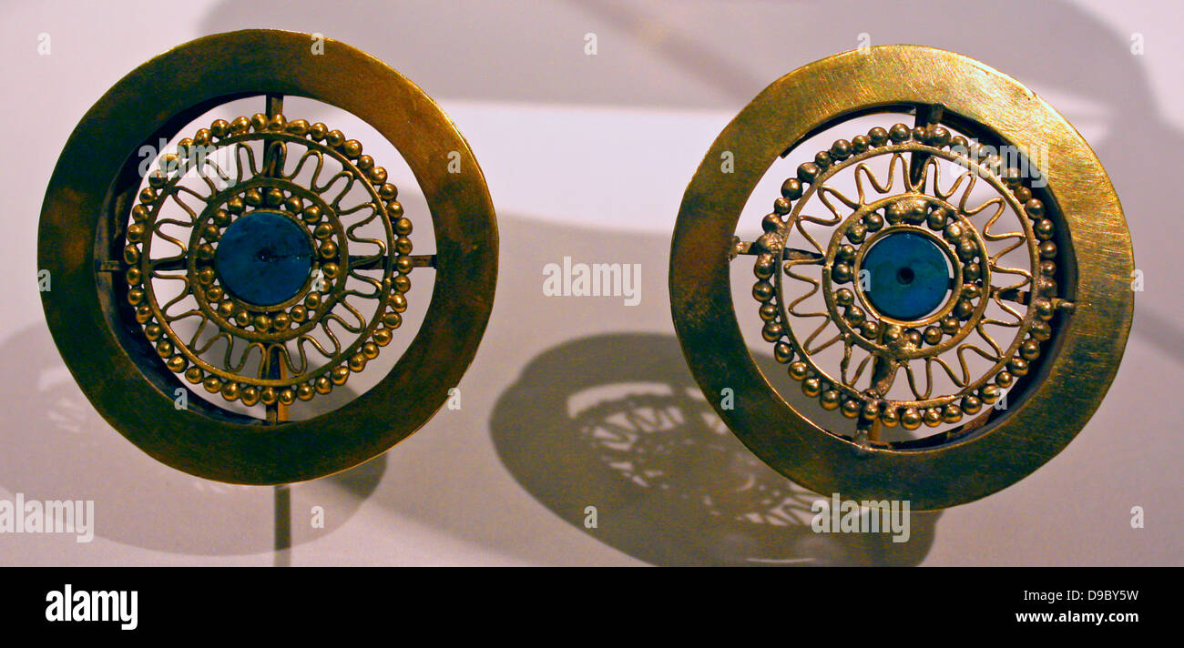 Trappings of power hi-res stock photography and images - Alamy