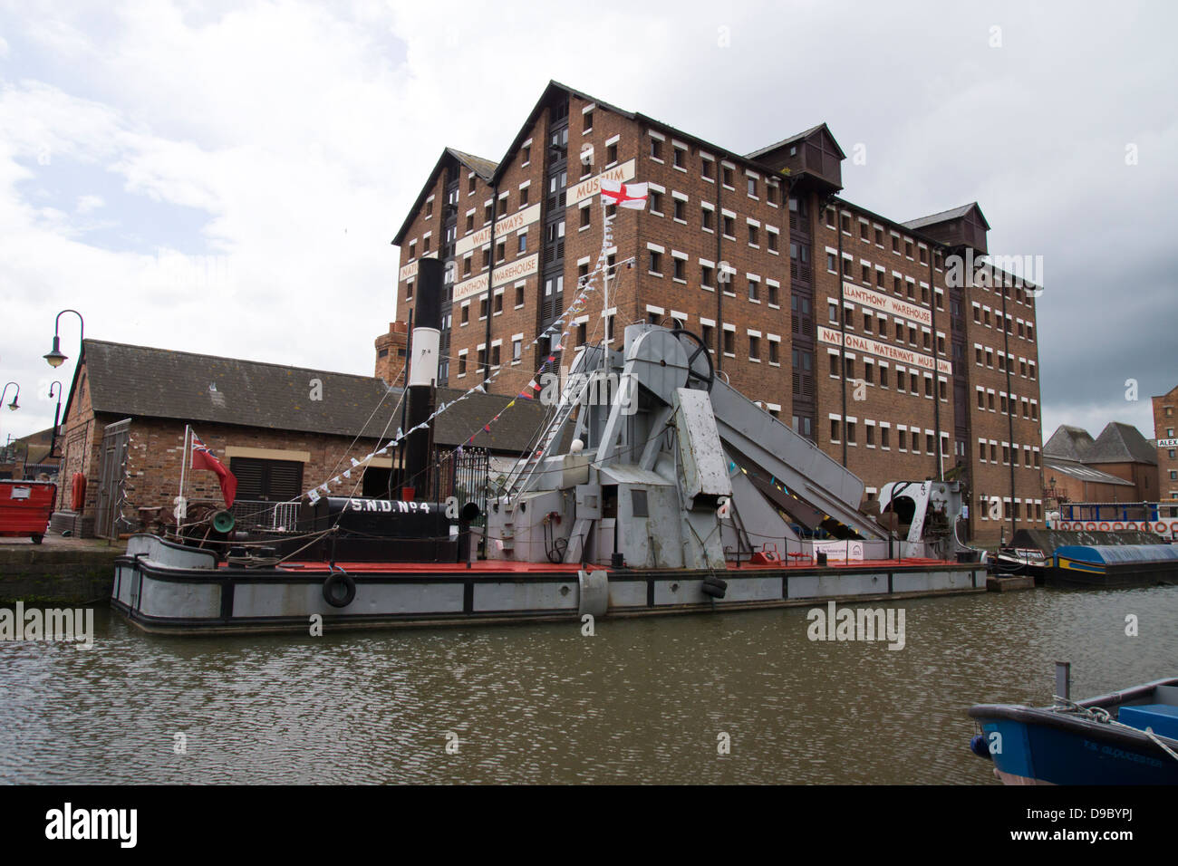 Gloucester historic docks. National Waterways museum Stock Photo - Alamy