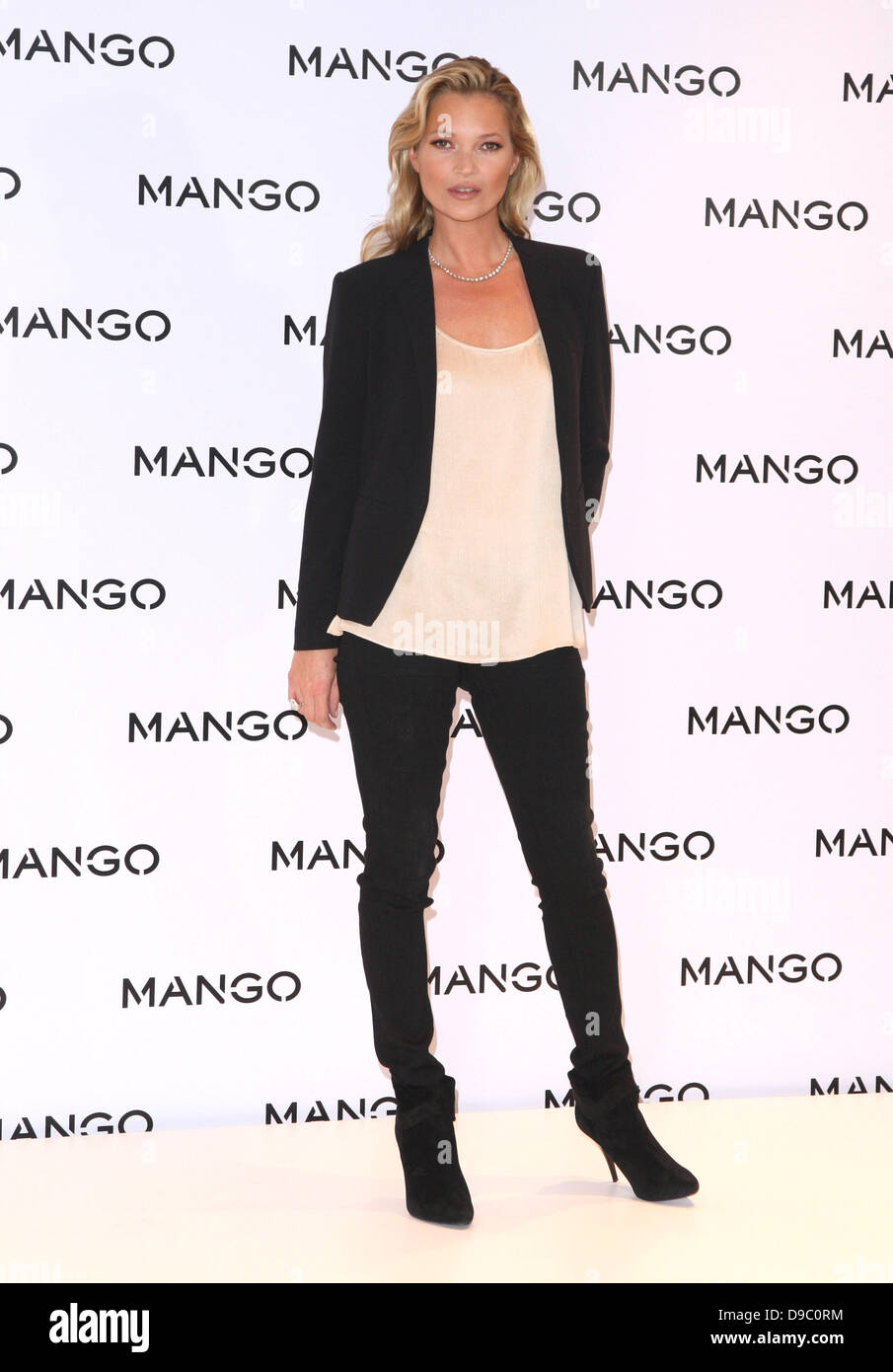 Kate moss skinny hi-res stock photography and images - Alamy