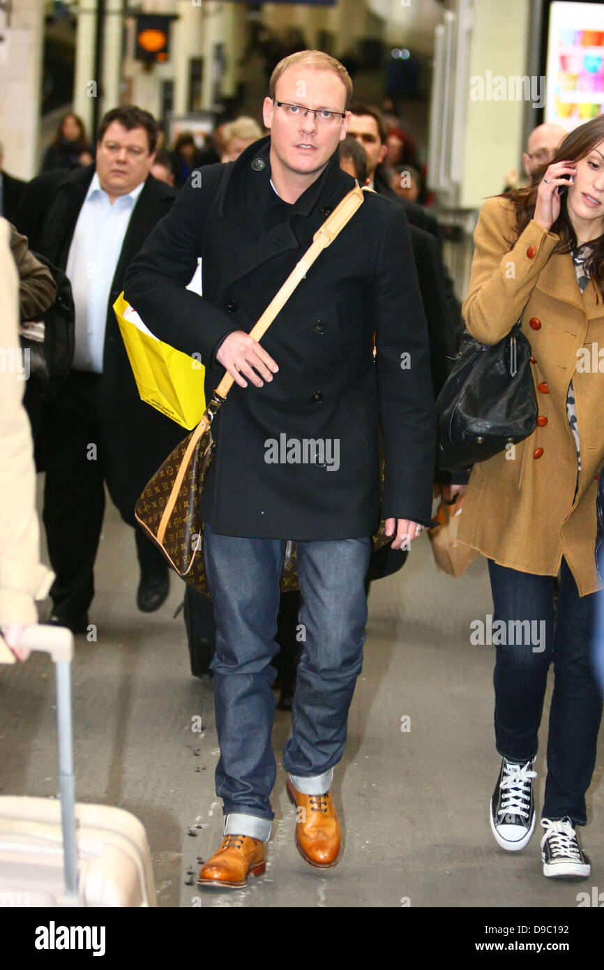 Antony Cotton Coronation Street stars arrives a London's Euston train ...