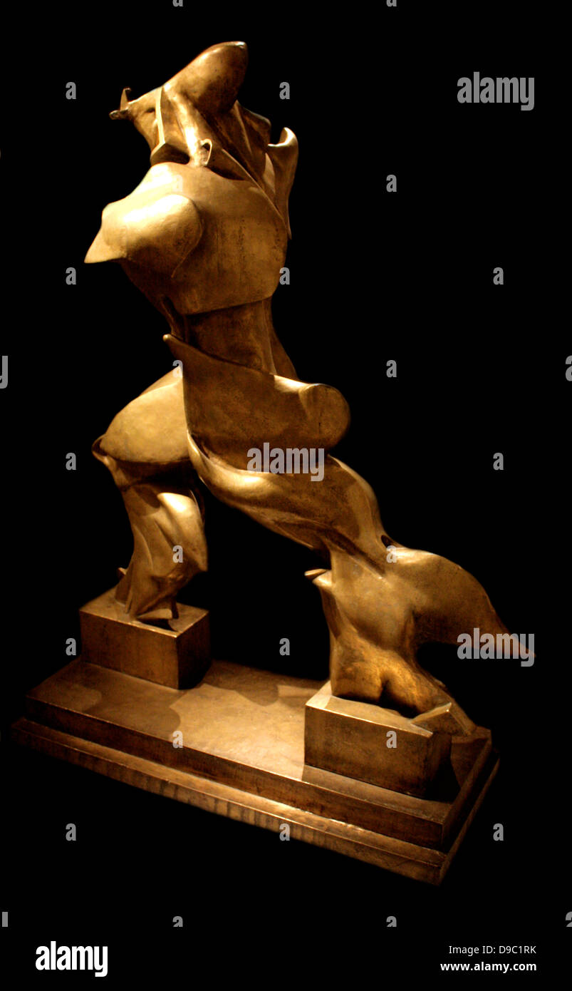 'Unique Forms of Continuity in Space'bronze Futurist sculpture by ...