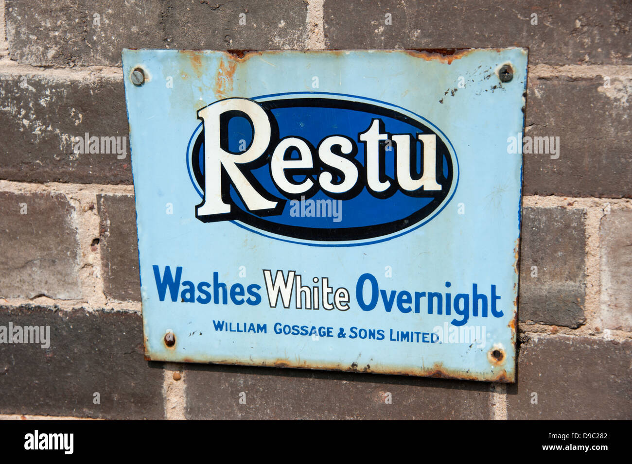Washes white overnight hi-res stock photography and images - Alamy