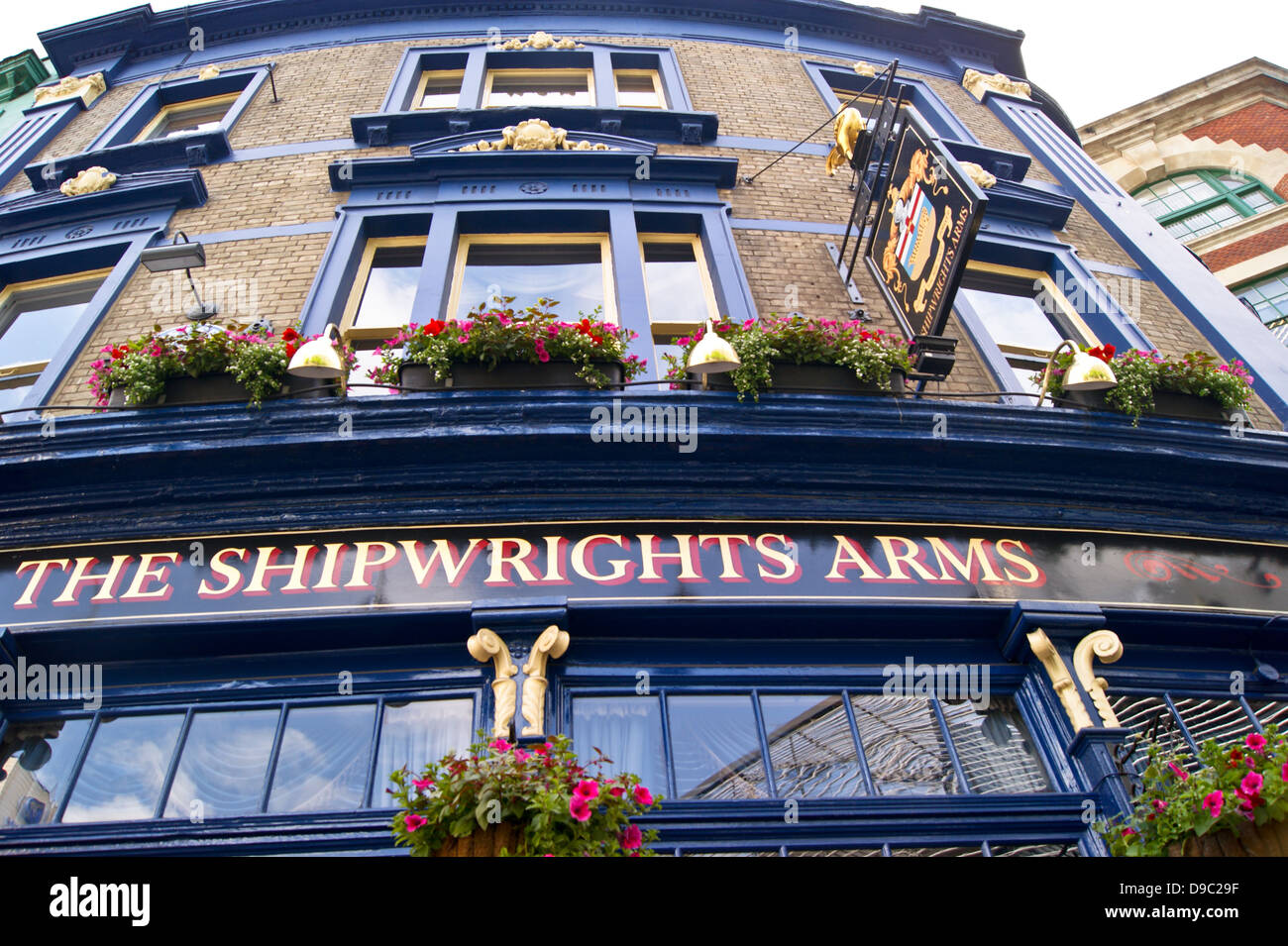 The shipwrights arms hi-res stock photography and images - Alamy