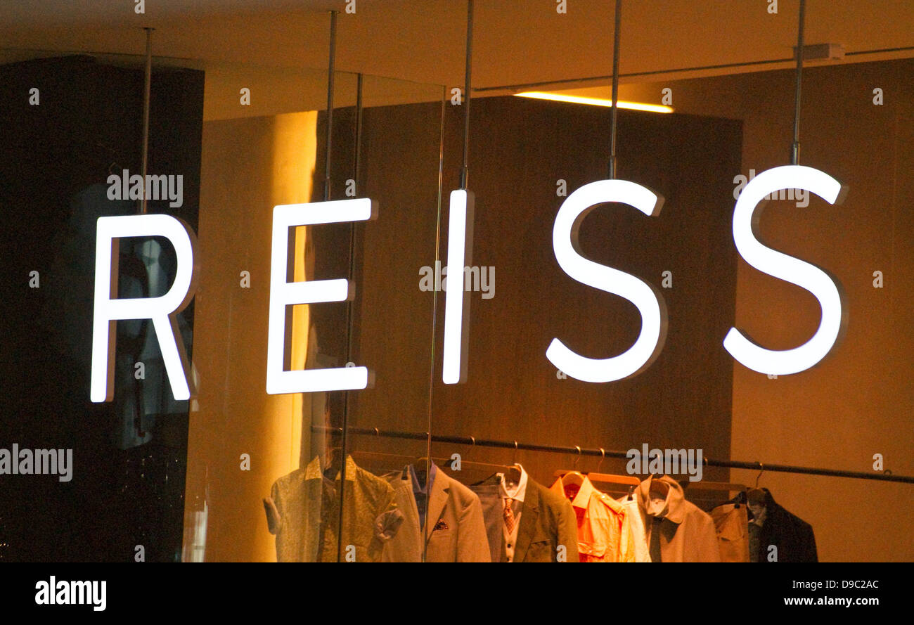 Reiss brand hi-res stock photography and images - Alamy