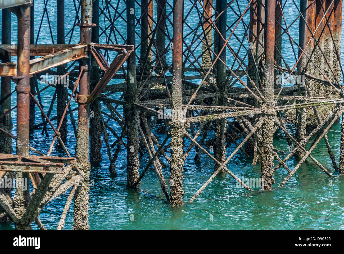 Cast iron structure hi-res stock photography and images - Alamy