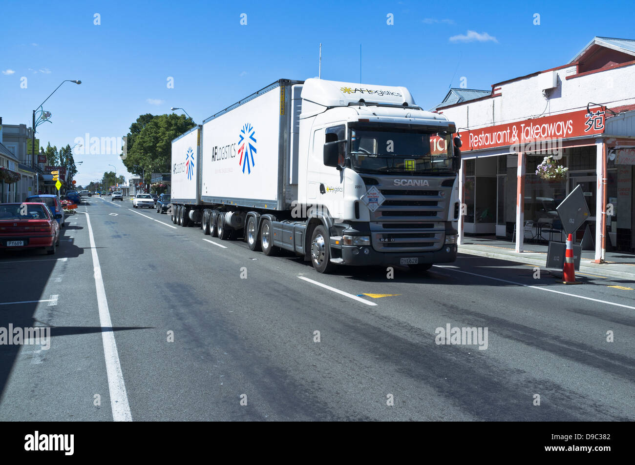 dh TRANSPORT NEW ZEALAND Lorry and trailer on state highway 2 Carterton ...