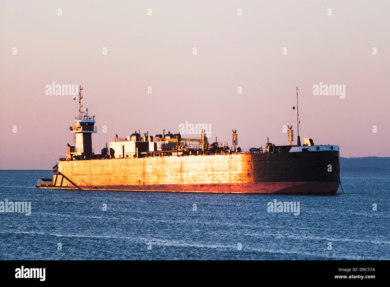 Tanker business hi-res stock photography and images - Alamy