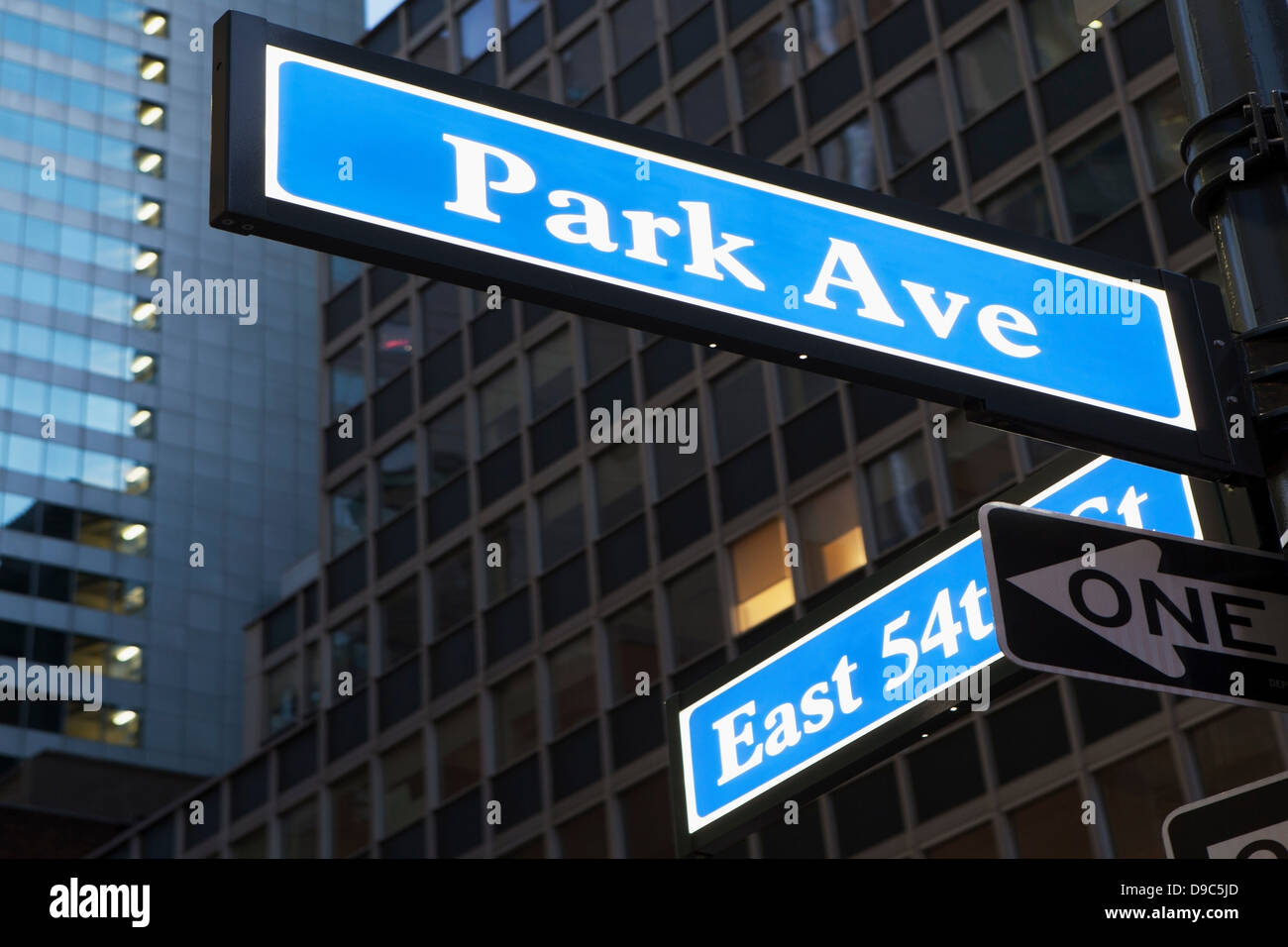 Park avenue sign, New York City, USA Stock Photo - Alamy