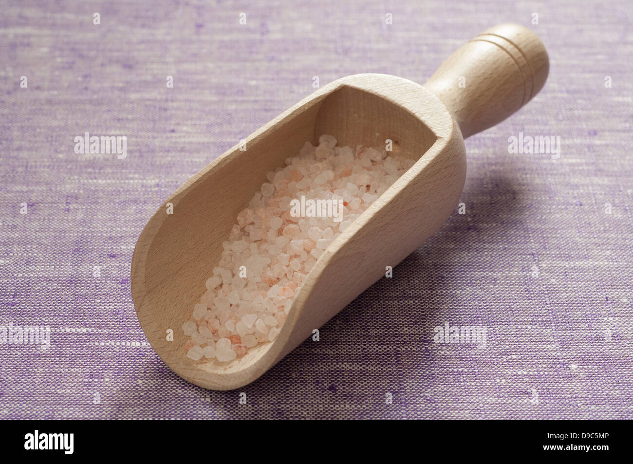 Close-up view of Halite, pink Himalayan salt Stock Photo - Alamy