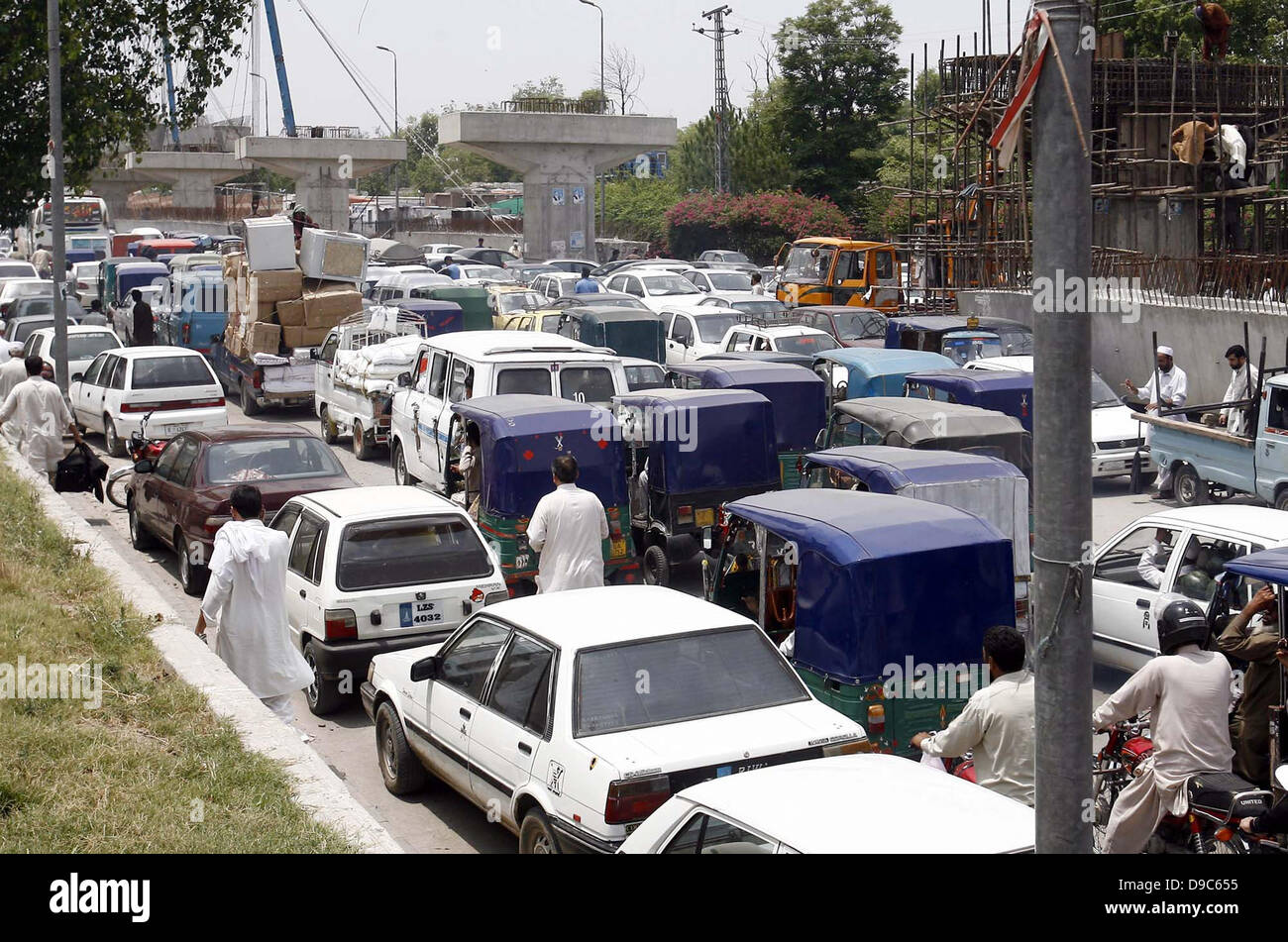 A large numbers of vehicles stuck in traffic jam at Assembly road due ...