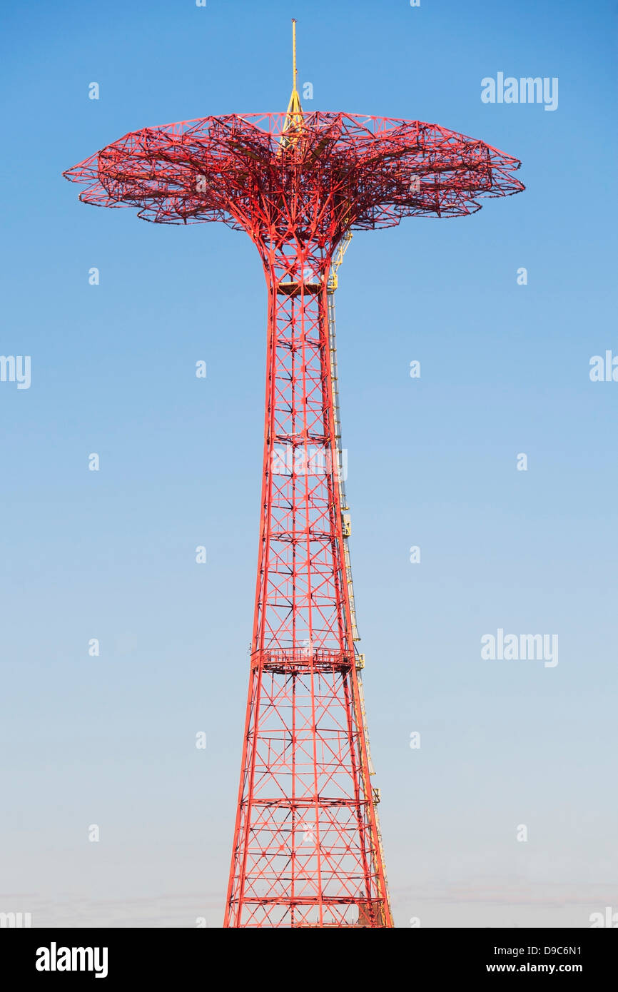 Extreme coney island ride hi-res stock photography and images - Alamy