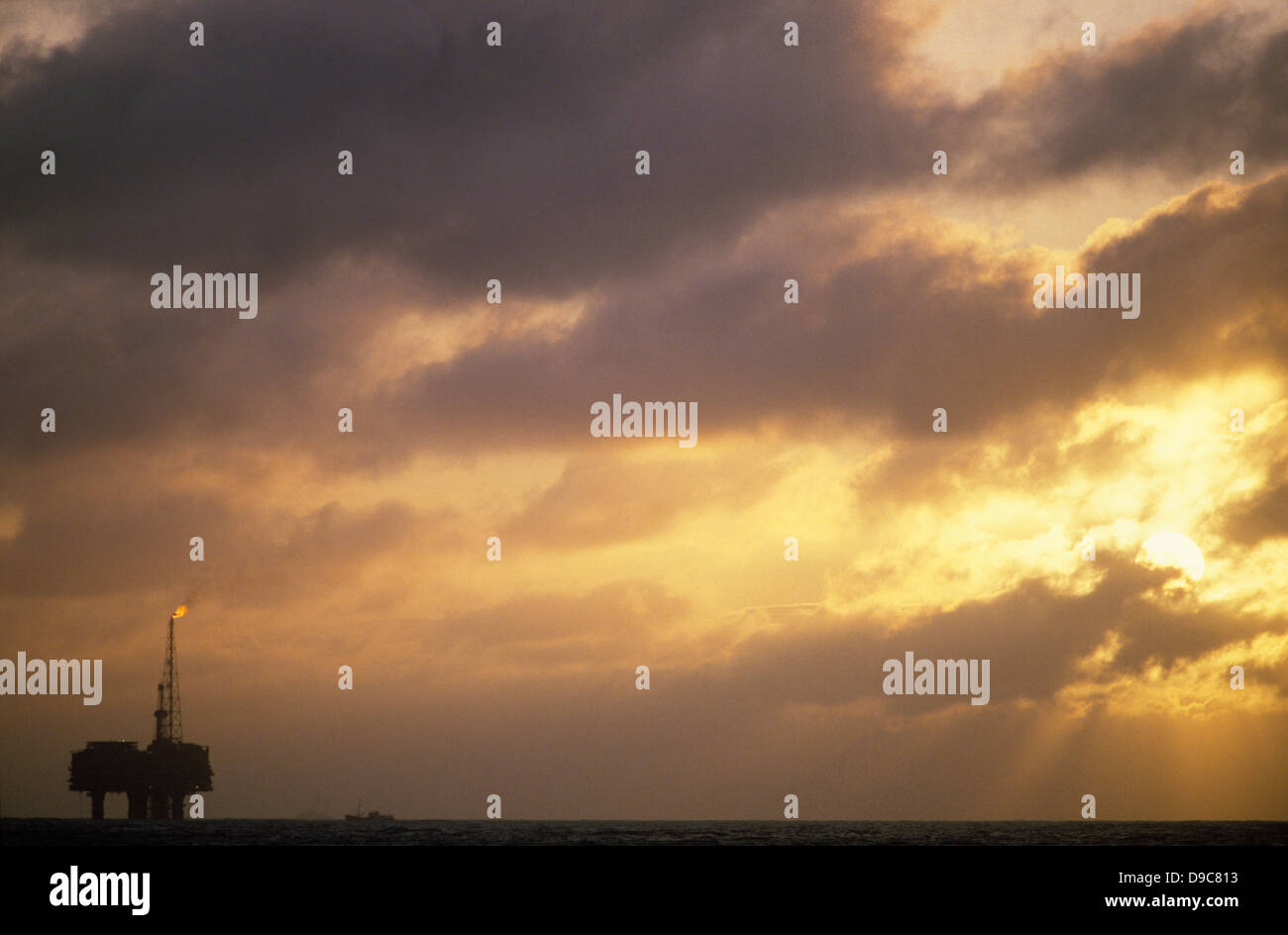 Brent north sea oil rig hi-res stock photography and images - Alamy