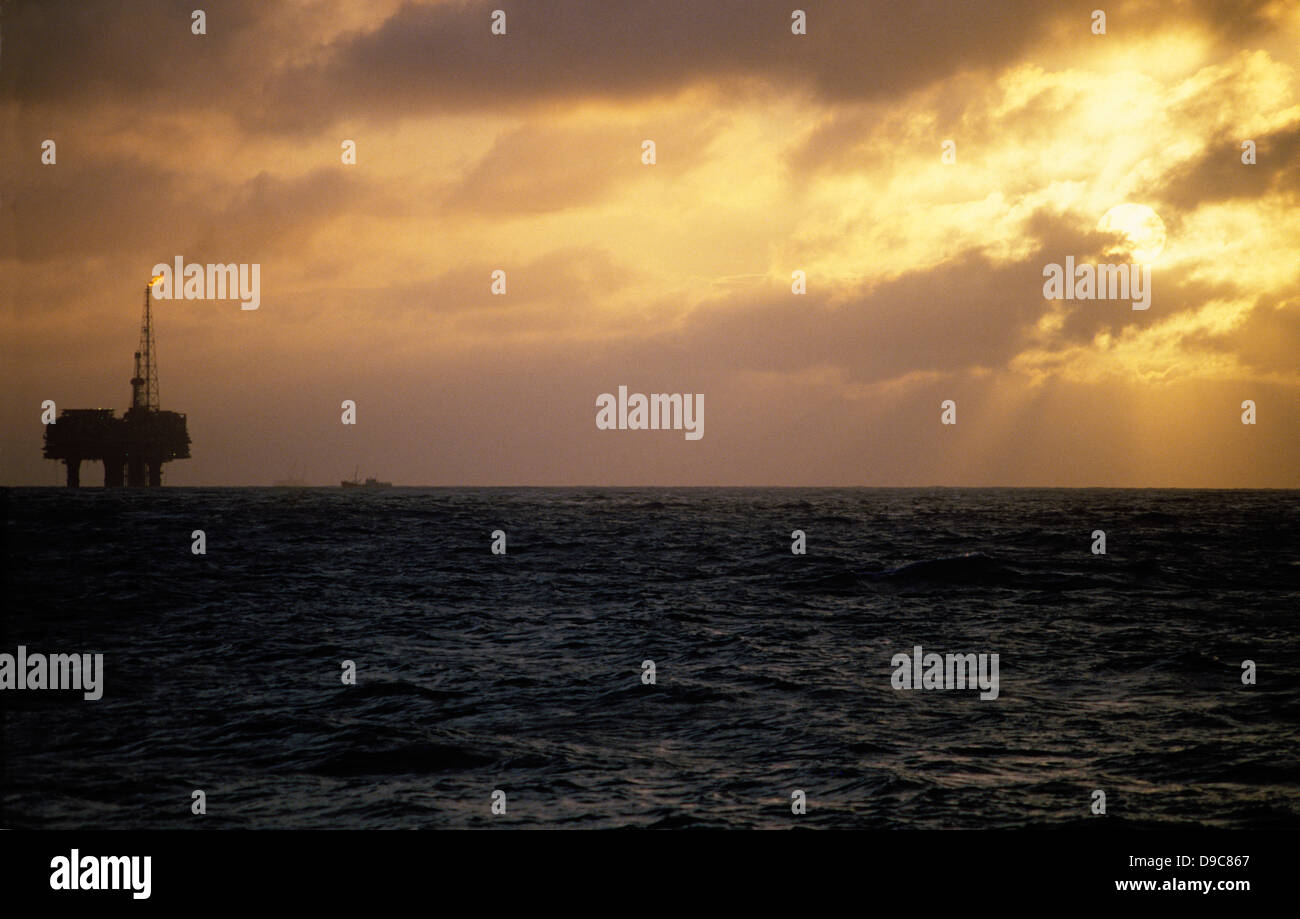 Brent oil field hi-res stock photography and images - Alamy