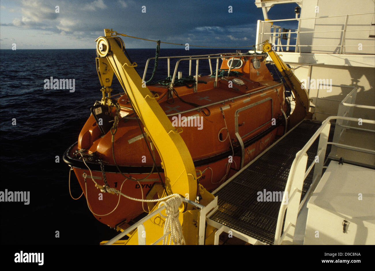 Oil rig lifeboat hi-res stock photography and images - Alamy