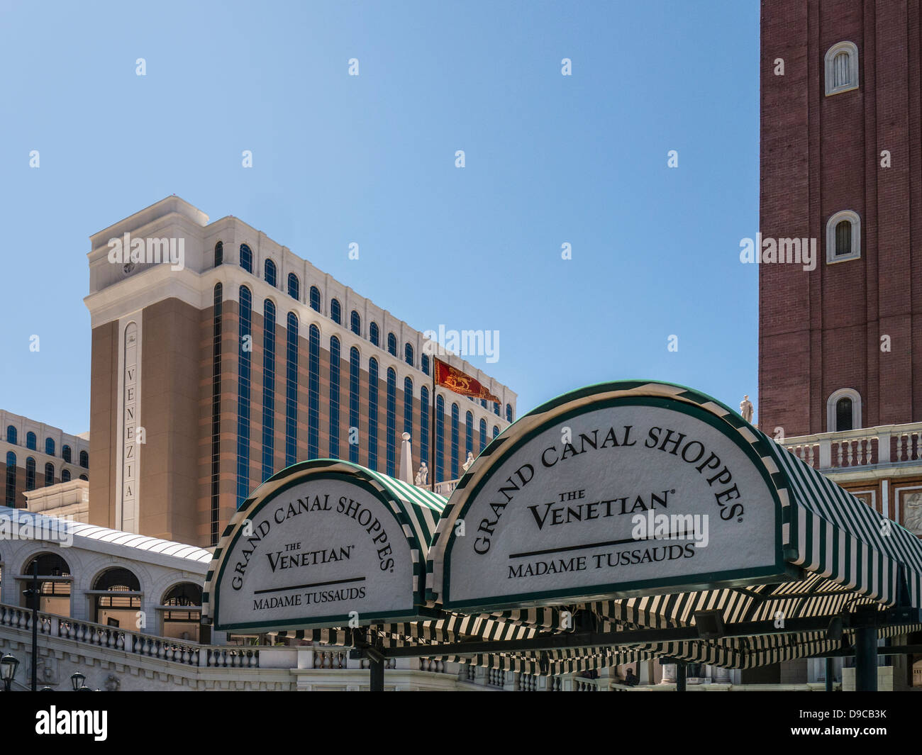 Grand canal shoppes at the venetian resort hi-res stock photography and ...