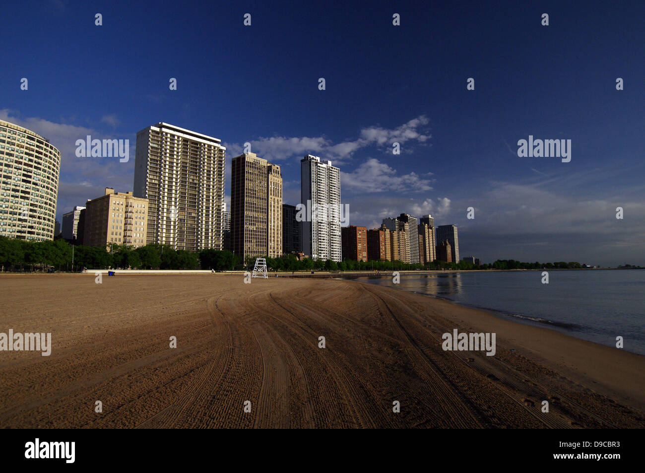 Oak street beach chicago hi-res stock photography and images - Alamy