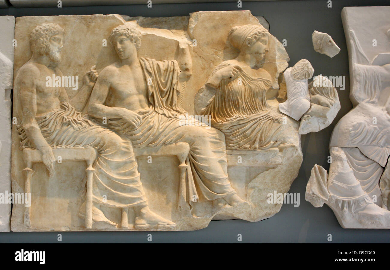 Left to sit hi-res stock photography and images - Alamy