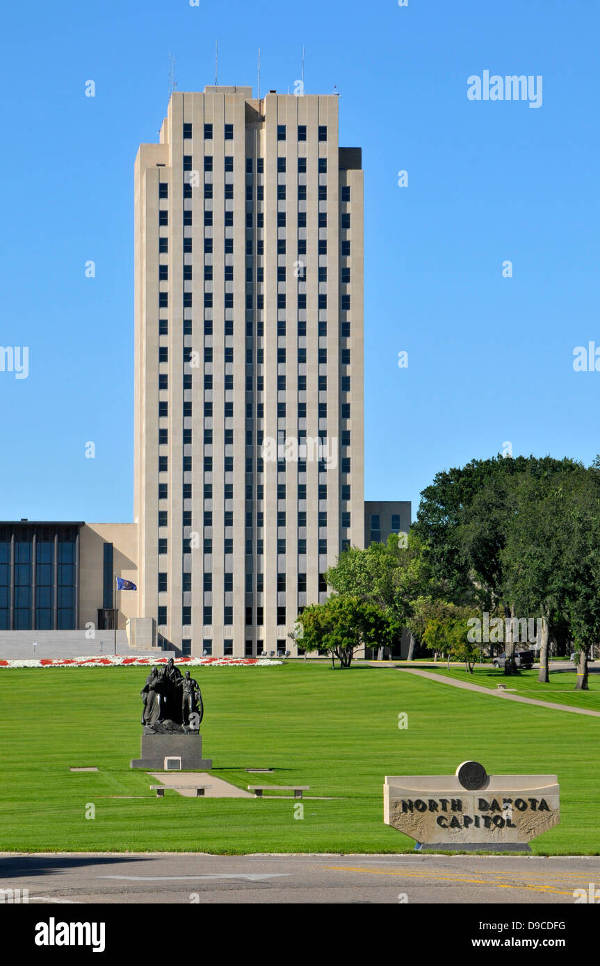 North Dakota State Capitol Bismarck ND Stock Photo - Alamy
