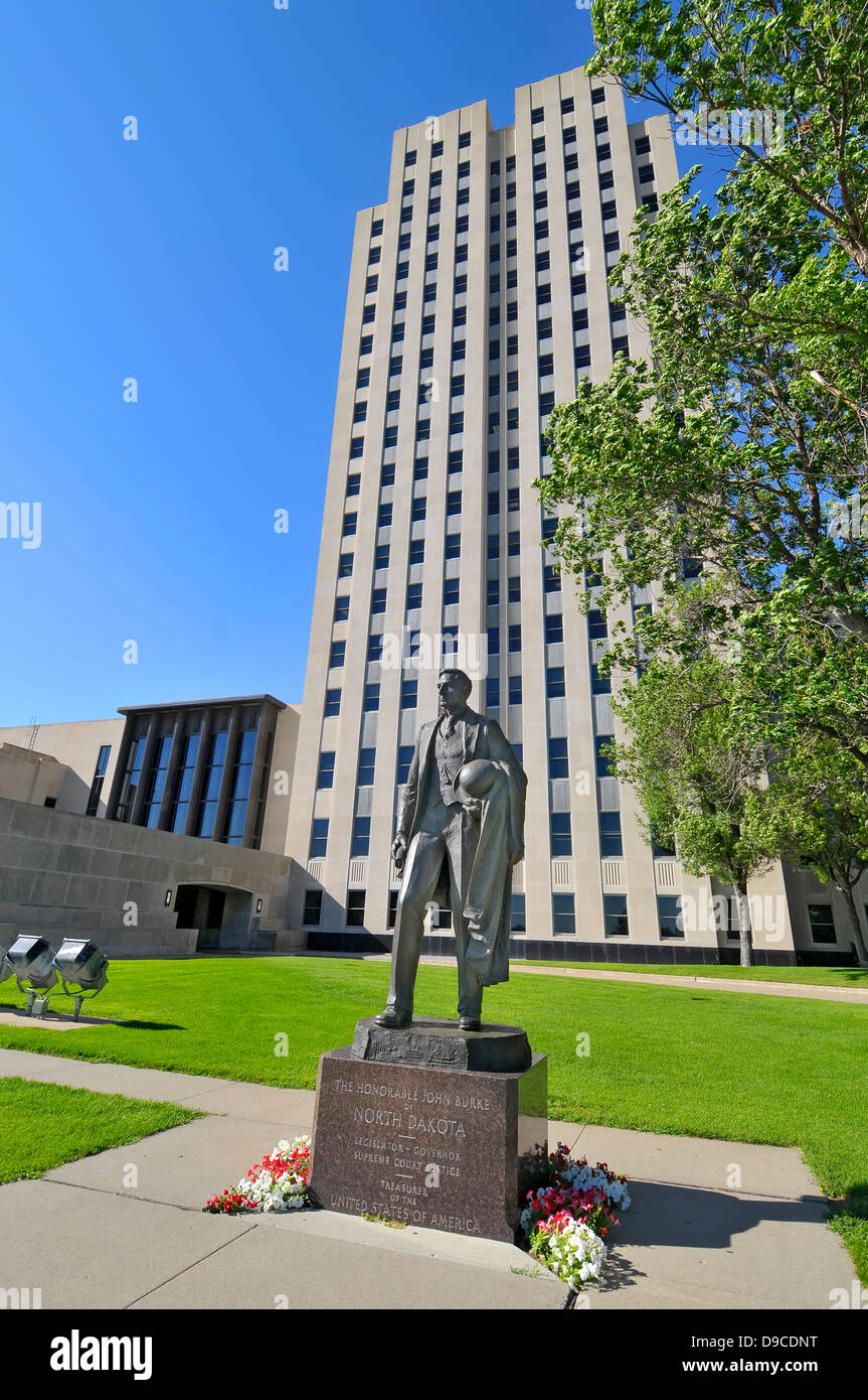 North Dakota State Capitol Bismarck ND Stock Photo - Alamy North Dakota State Capitol Bismarck ND Stock Photo - Alamy