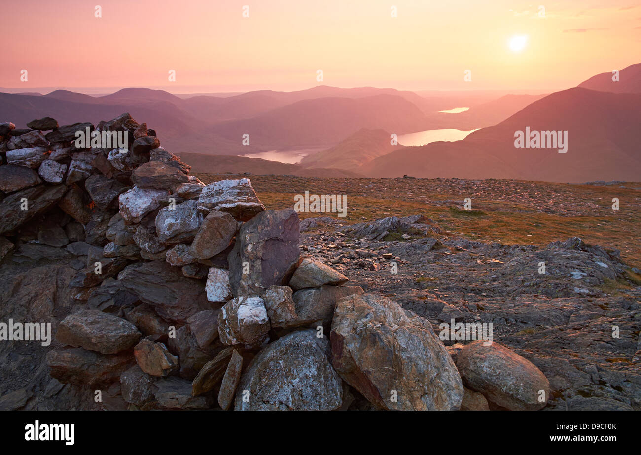 The summit of Robinson in the Lake District at Sunset. High Snockrigg ...