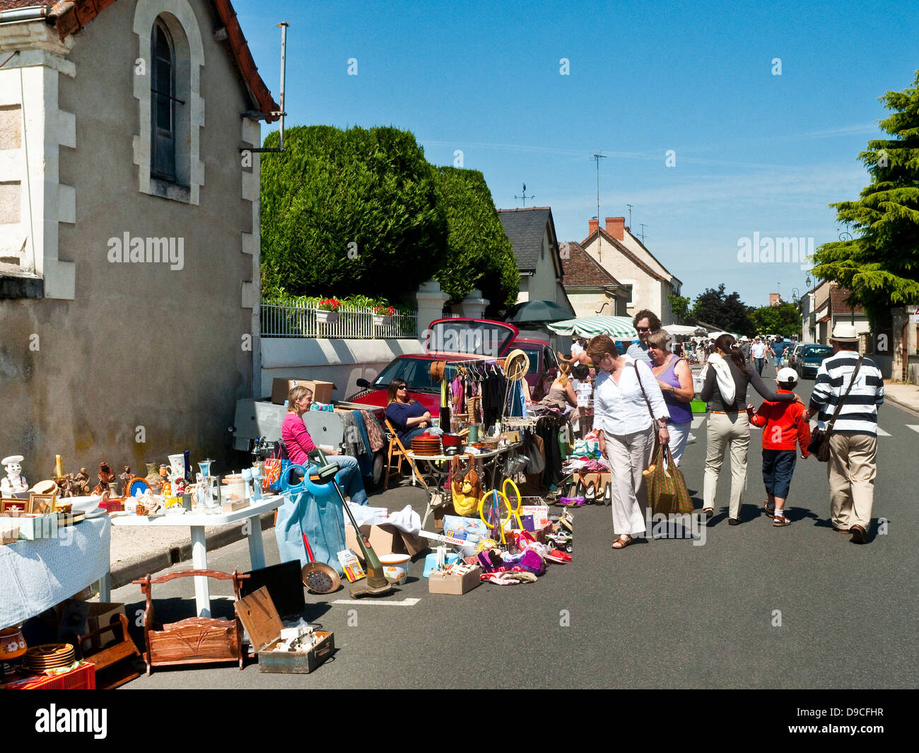 Brocante hi-res stock photography and images - Alamy