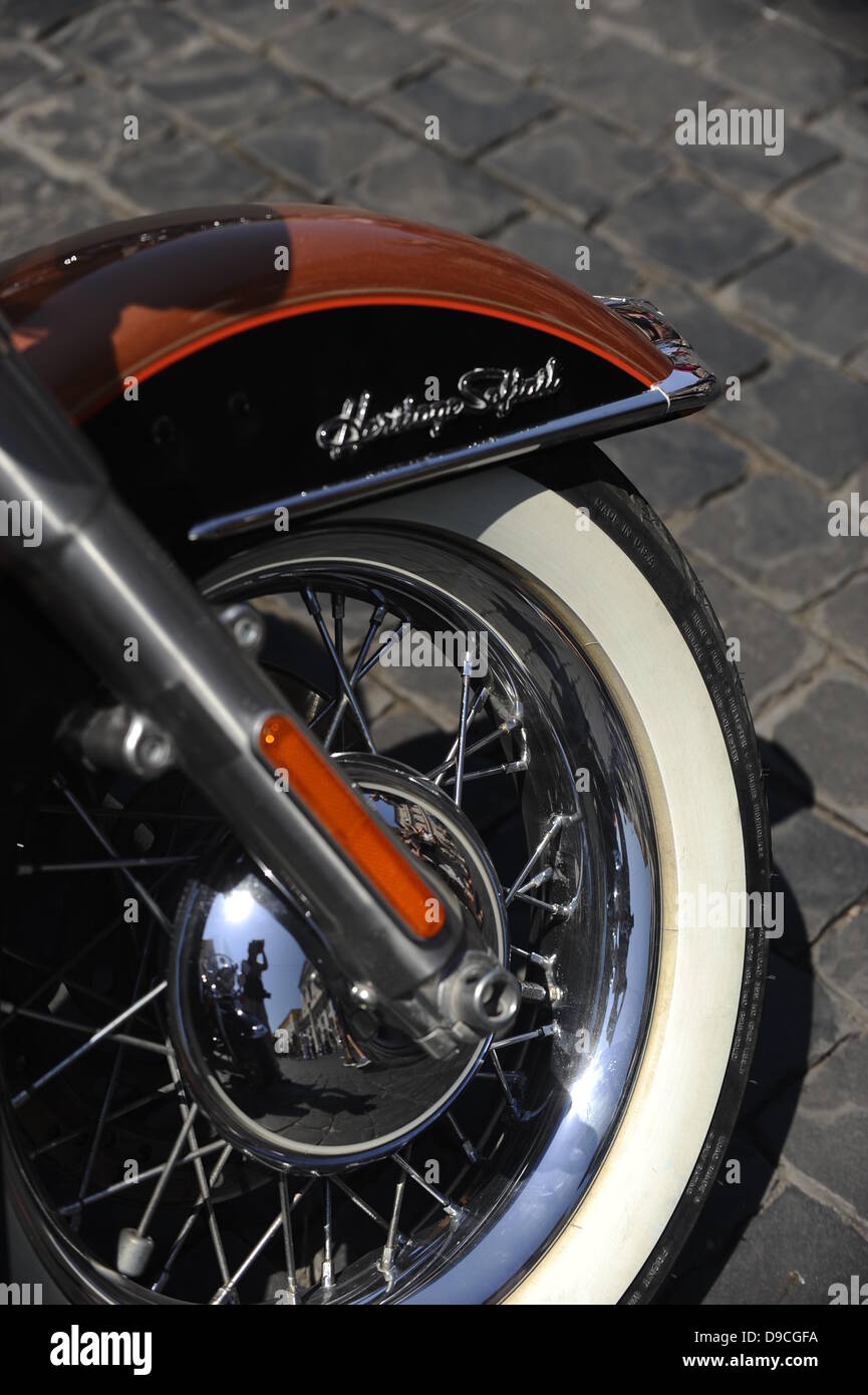 Harley davidson motorbike The low rumbling of some 35,000 Harley ...