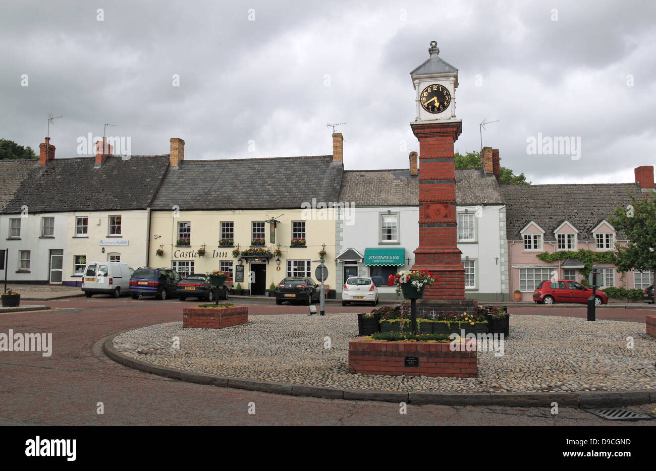 Clock tower and Castle Inn on Twyn Square, Usk, Monmouthshire, Gwent ...