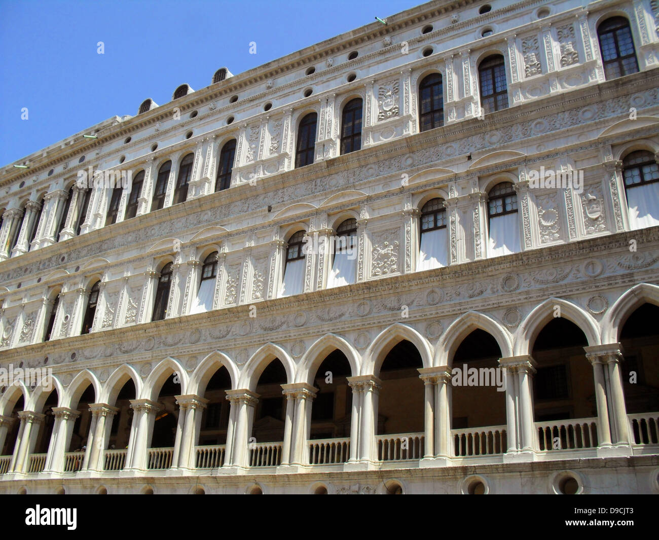 Detail of the Doge's Palace Courtyard, Venice. Built in Venetian Gothic ...