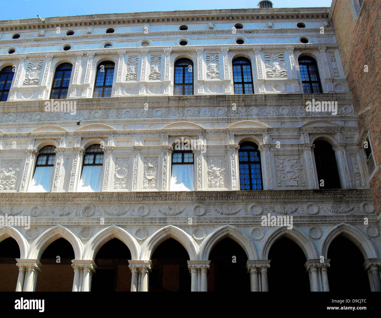 Detail of the Doge's Palace Courtyard, Venice. Built in Venetian Gothic ...