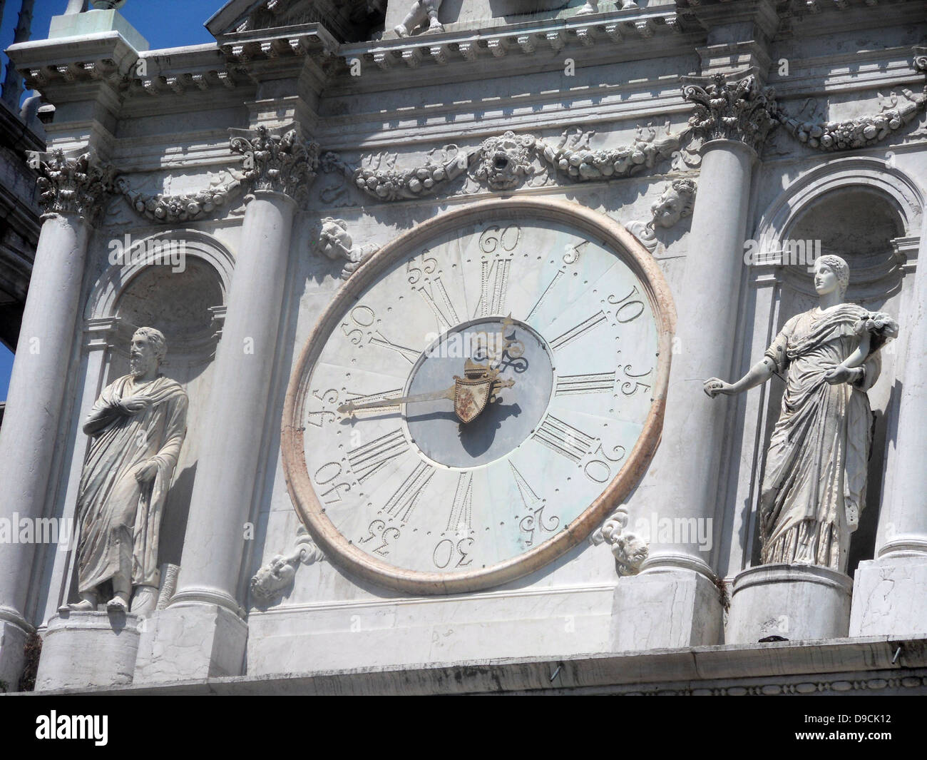 Detail of the Doge's Palace Courtyard, Venice. Built in Venetian Gothic ...