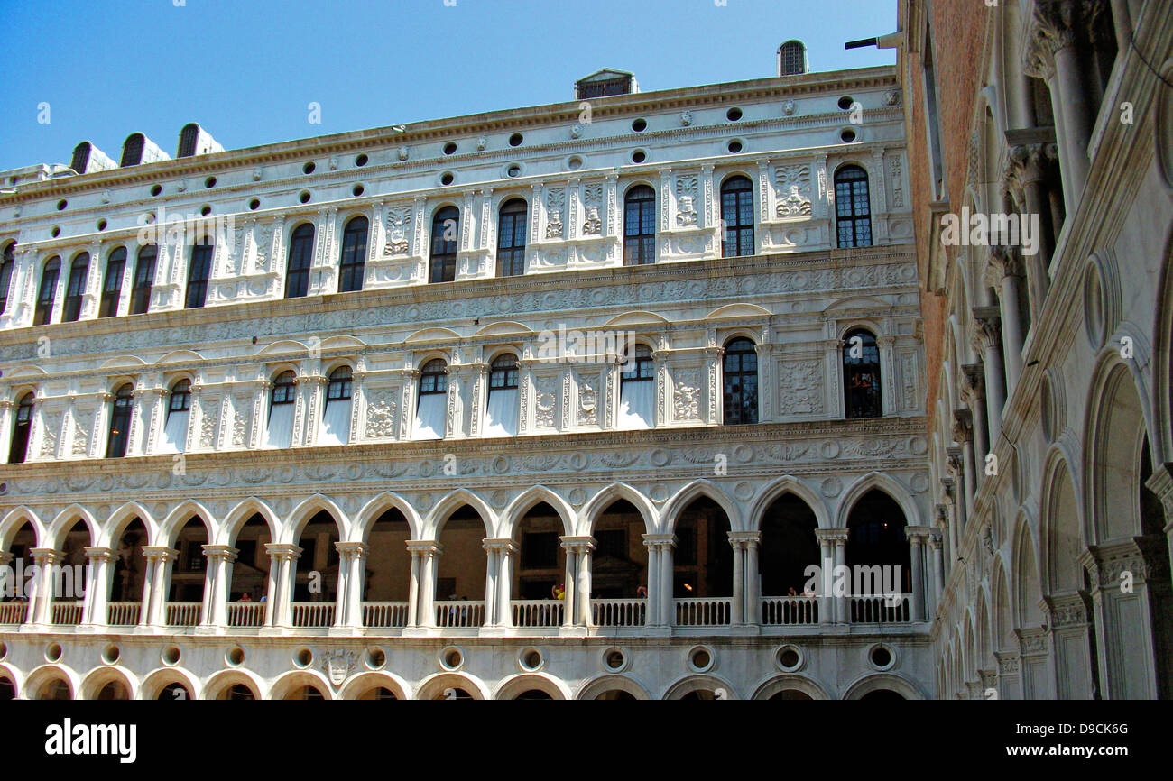 Detail of the Doge's Palace Courtyard, Venice. Built in Venetian Gothic ...
