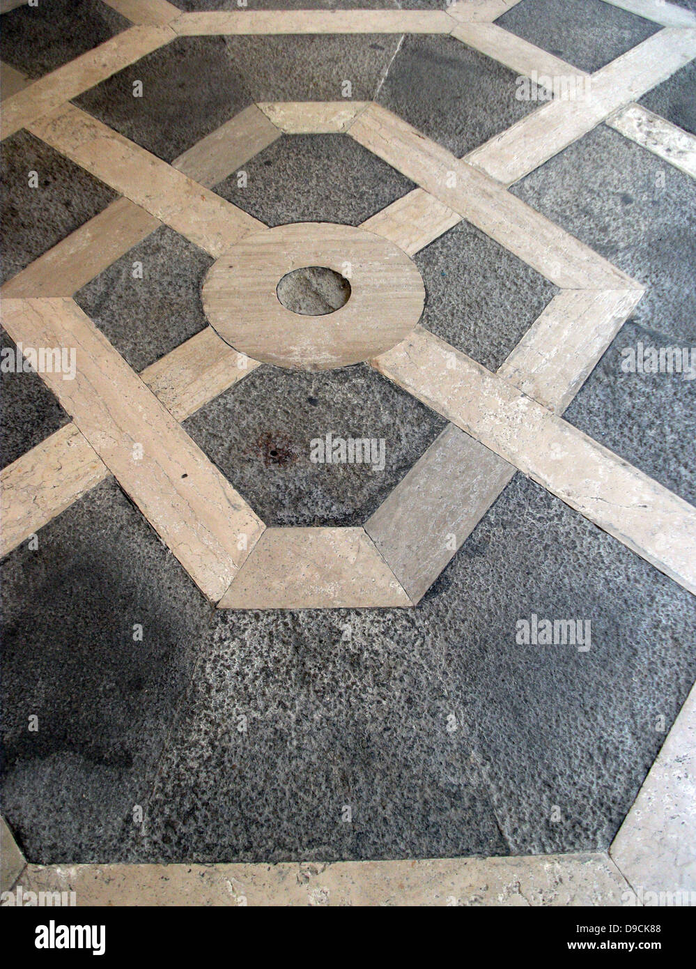 Detail of the Doge's Palace Courtyard, Venice. Built in Venetian Gothic ...