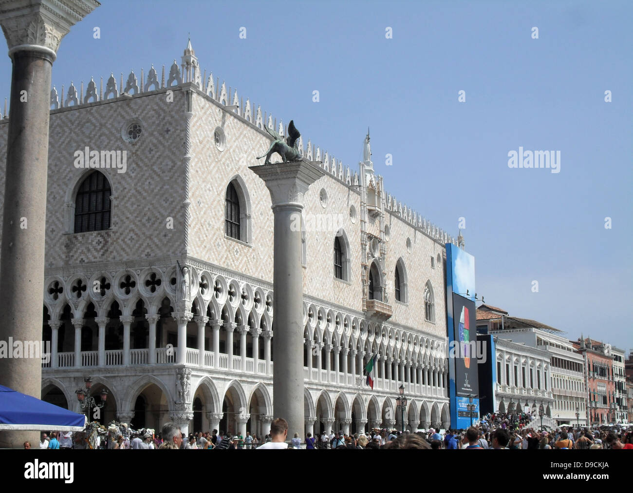Detail of the exterior of the Doge's Palace, Venice. Built in Venetian ...