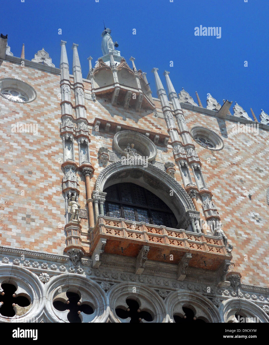 Detail of the Doge's Palace Courtyard, Venice. Built in Venetian Gothic ...