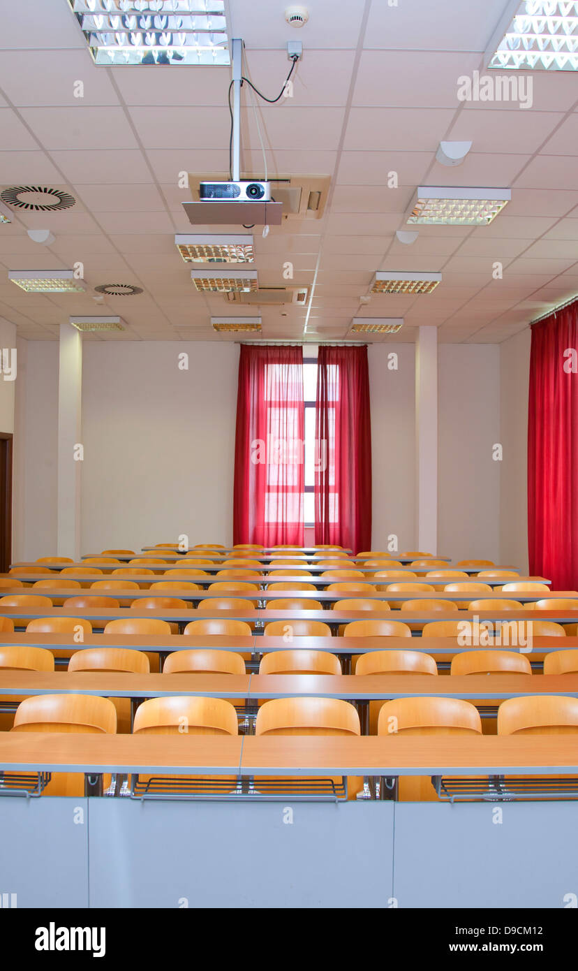 Empty classroom with wood chairs Stock Photo - Alamy