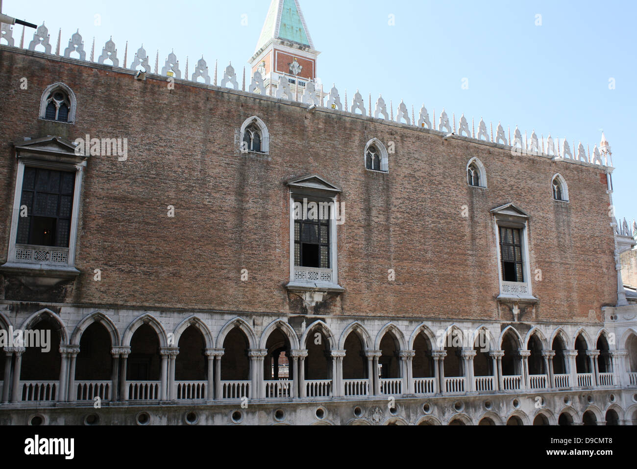 Detail of the Doge's Palace exterior, Venice. Built in Venetian Gothic ...