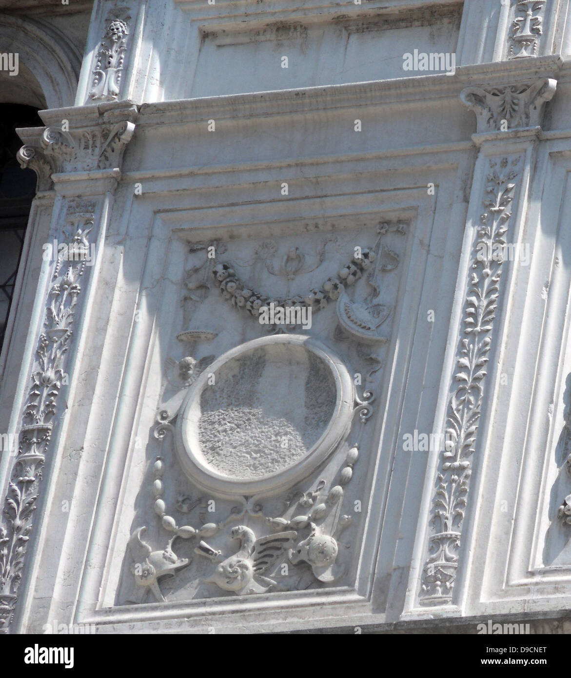 Detail of the Doge's Palace Courtyard, Venice. Built in Venetian Gothic ...