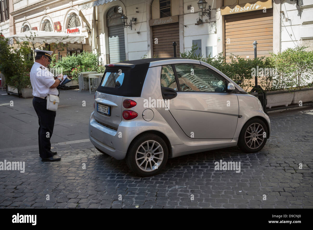 Smart car police car hi-res stock photography and images - Alamy