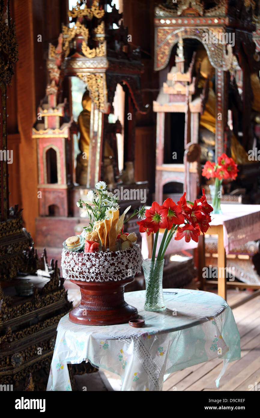 Buddhism offering hi-res stock photography and images - Alamy