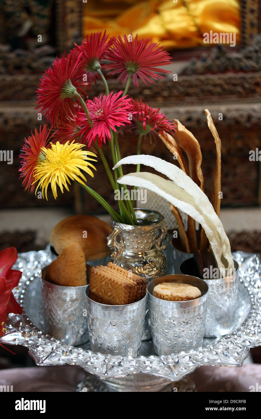 Food offering temple hi-res stock photography and images - Alamy