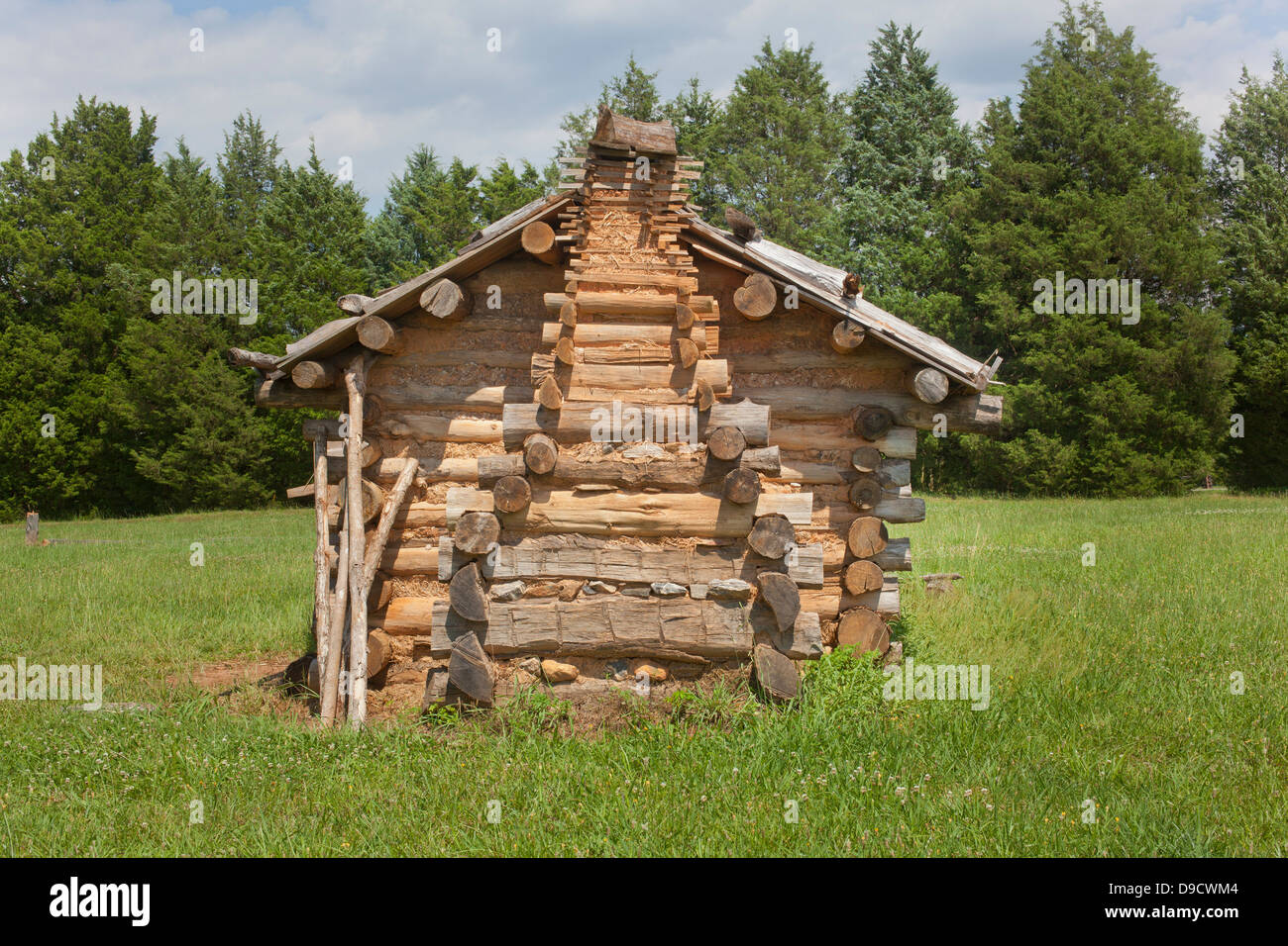 A replica of an old colonial homestead Stock Photo - Alamy