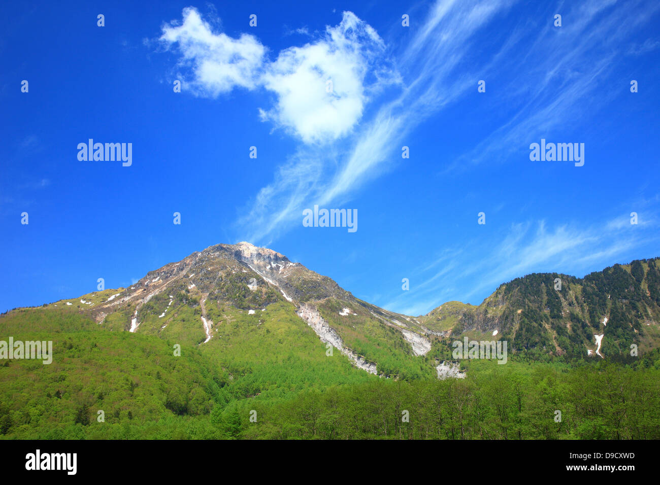 Yakedake mountain range hi-res stock photography and images - Alamy