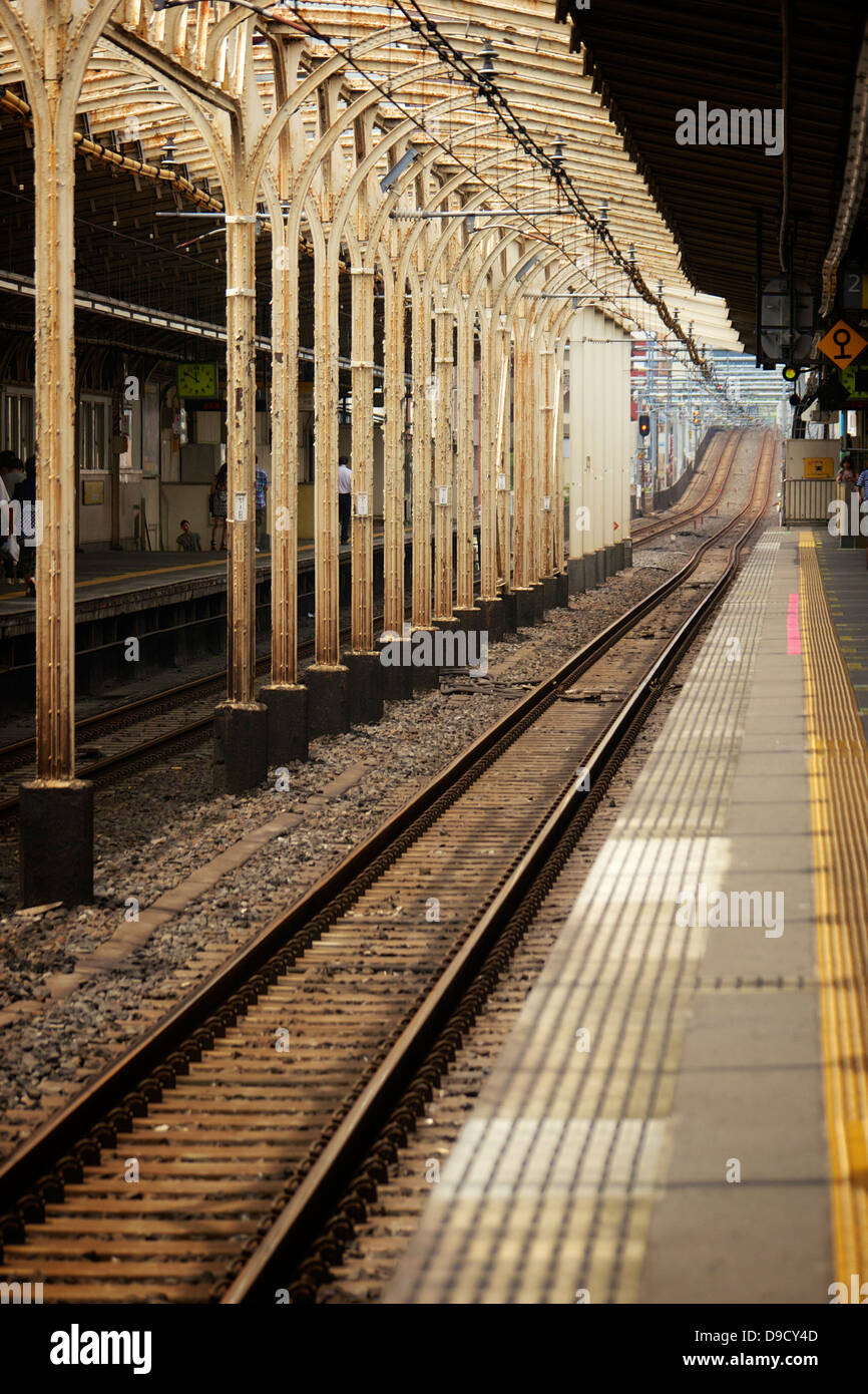JR Asakusabashi Station Platform and Railway Track Stock Photo - Alamy