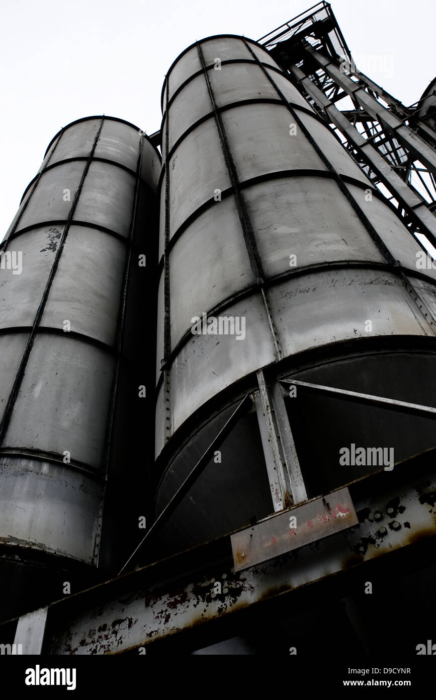 Silver factory hi-res stock photography and images - Alamy