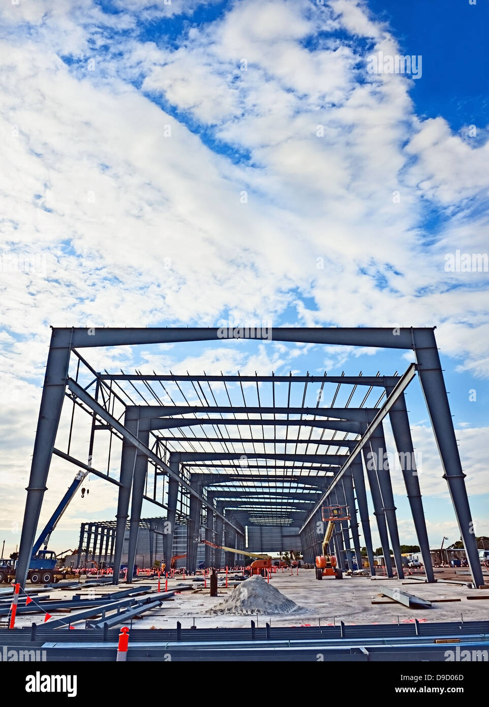 Steelwork industrial architecture hi-res stock photography and images ...
