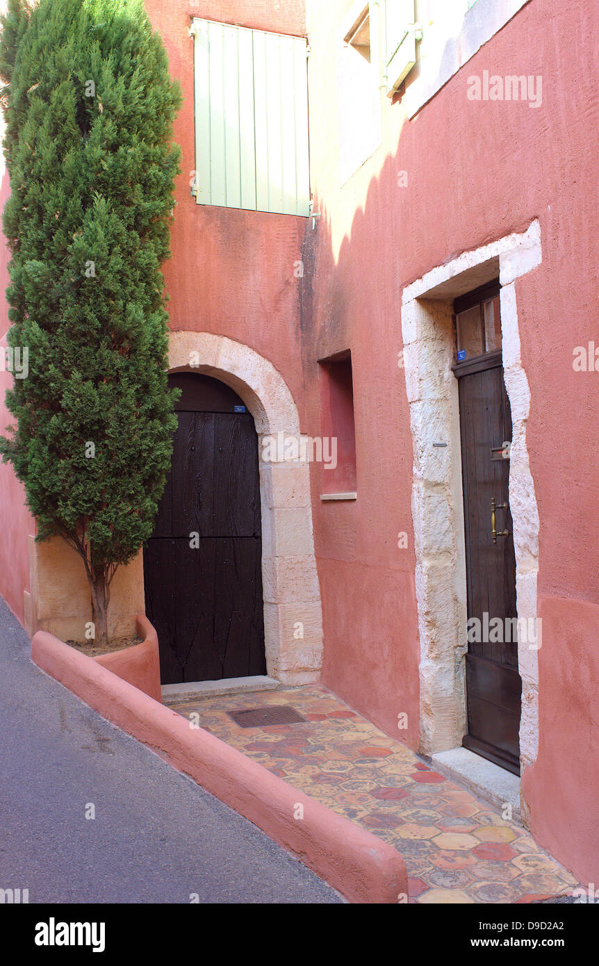 Rousillon village Provence Vaucluse France Stock Photo - Alamy