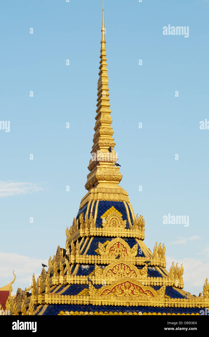 Spires of Cambodian Royal Palace Building Stock Photo - Alamy