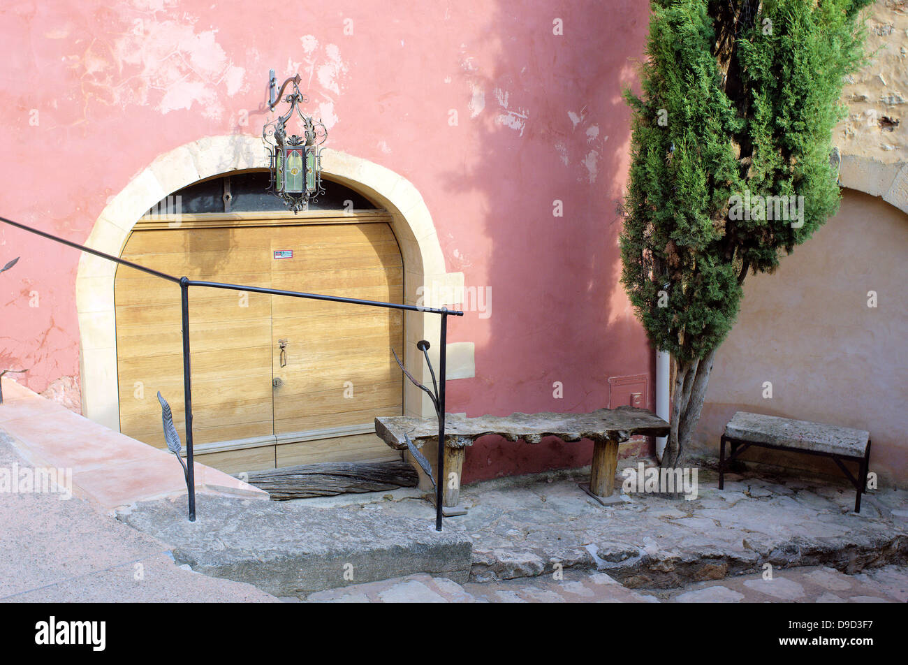 Rousillon village Provence Vaucluse France Stock Photo - Alamy