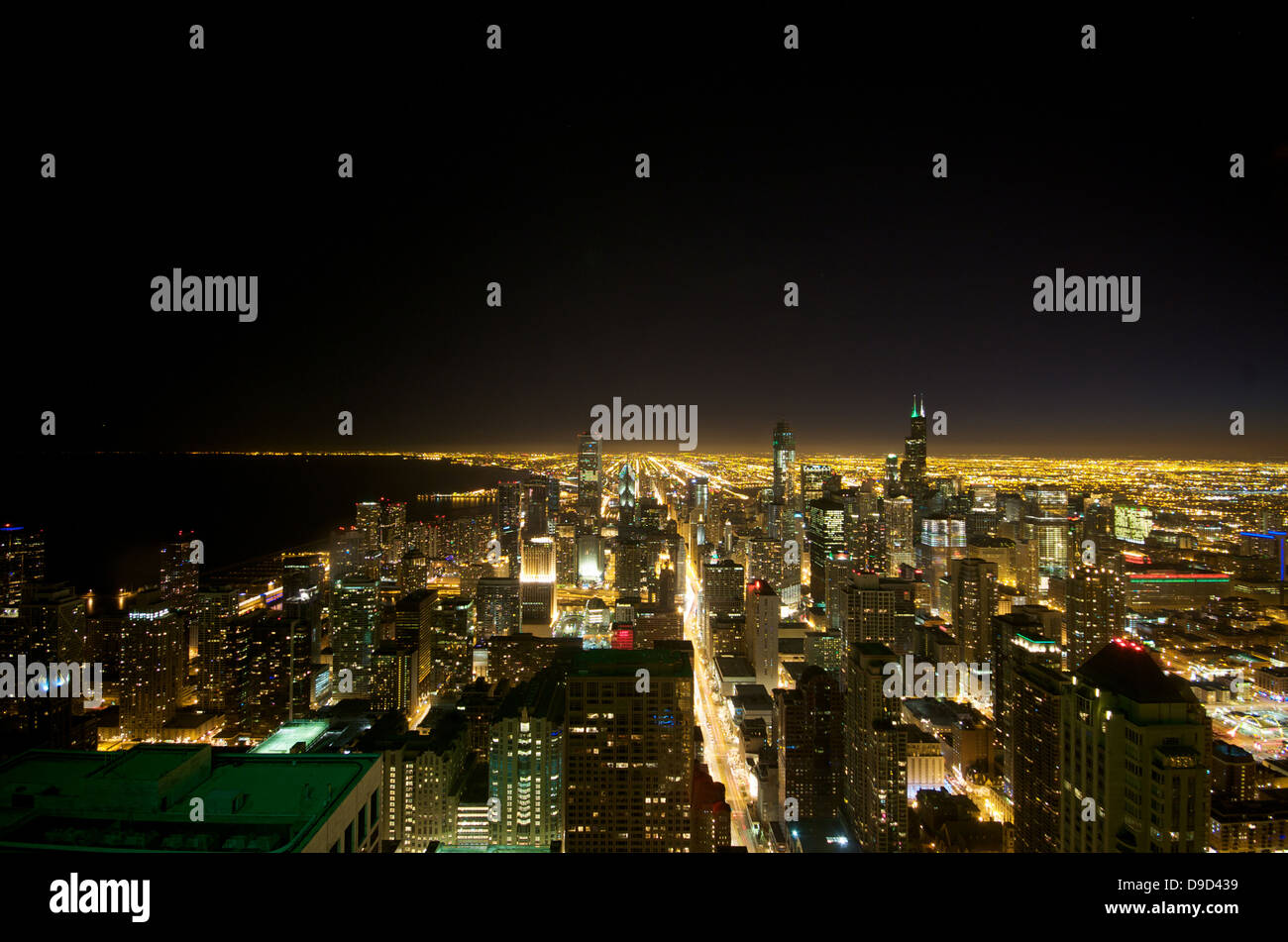 Chicago night hi-res stock photography and images - Alamy